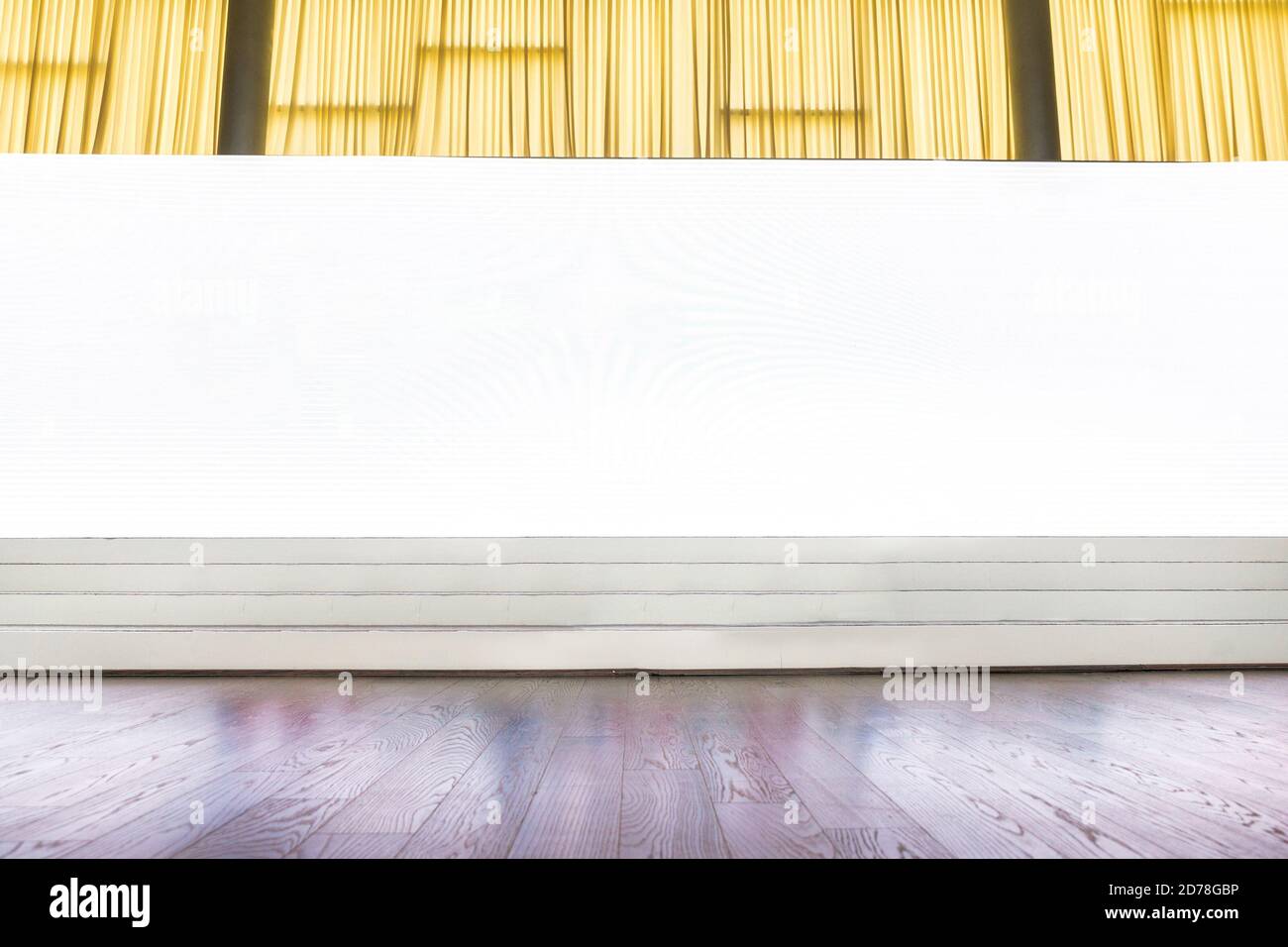 Big white gallery hi-res stock photography and images - Alamy