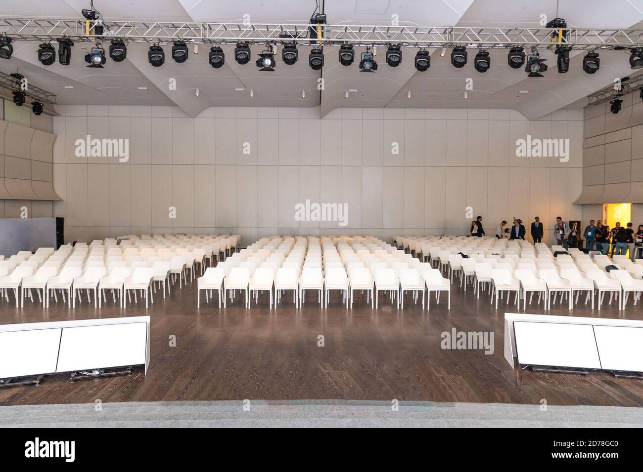 Big empty modern seminar, conference hall, coffee break Stock Photo - Alamy