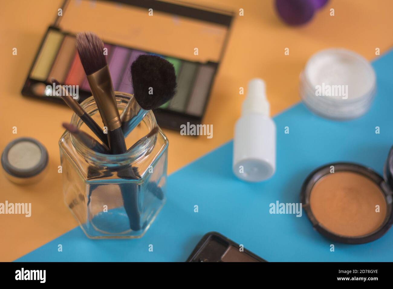 Make up elements on a table Stock Photo - Alamy