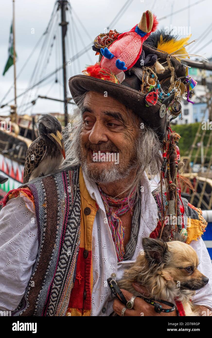 Nick homfray and his pet hornbill hi-res stock photography and images ...