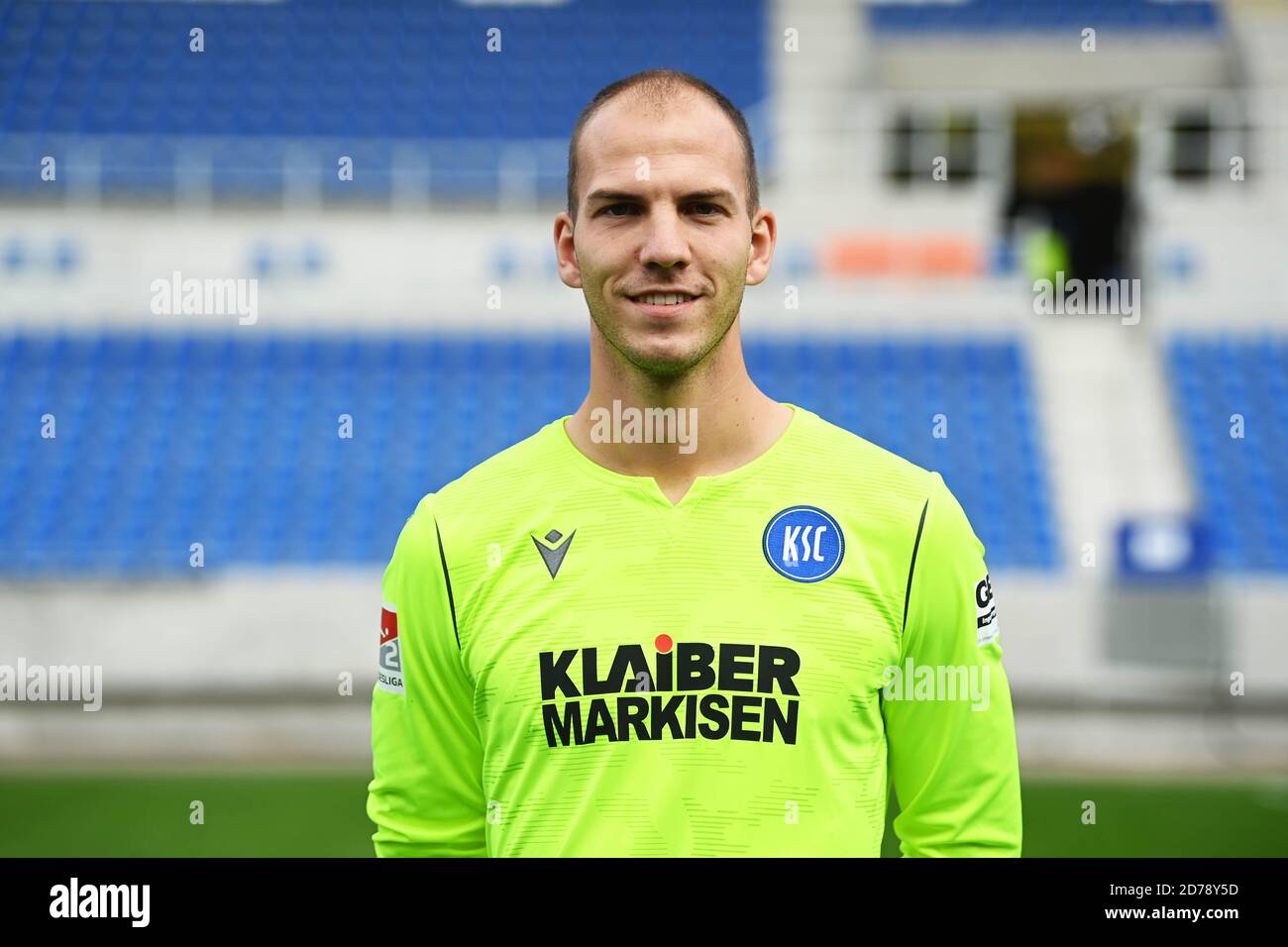 21 October 2020, Baden-Wuerttemberg, Karlsruhe: Football, 2nd ...