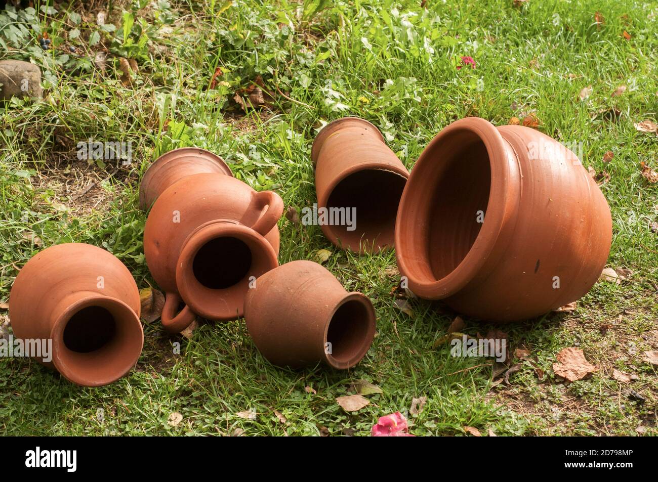 Empty clay hi-res stock photography and images - Alamy