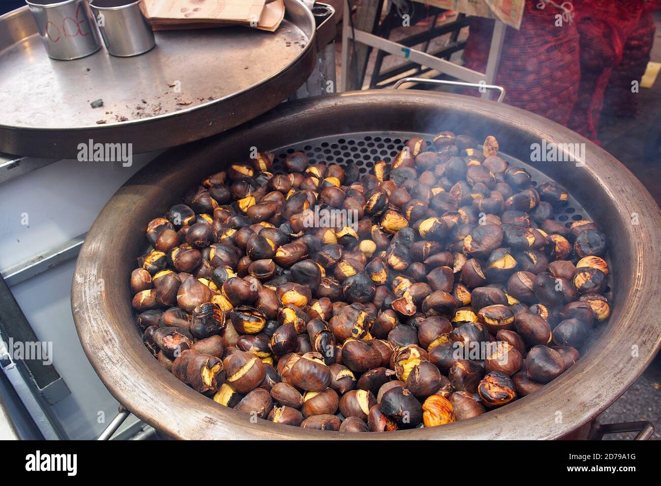 Chestnut roasting hi-res stock photography and images - Alamy