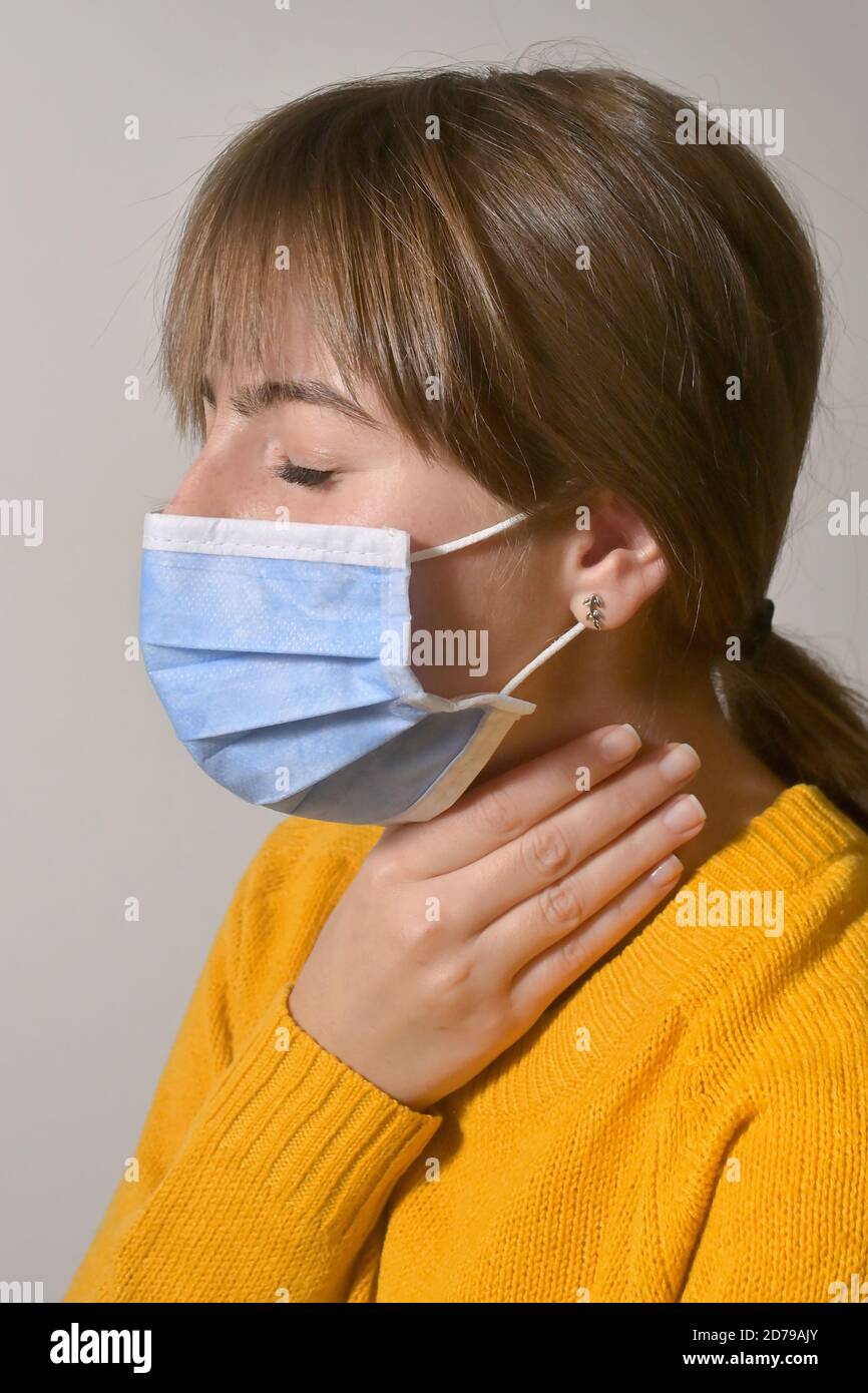Throat pain hi-res stock photography and images - Alamy