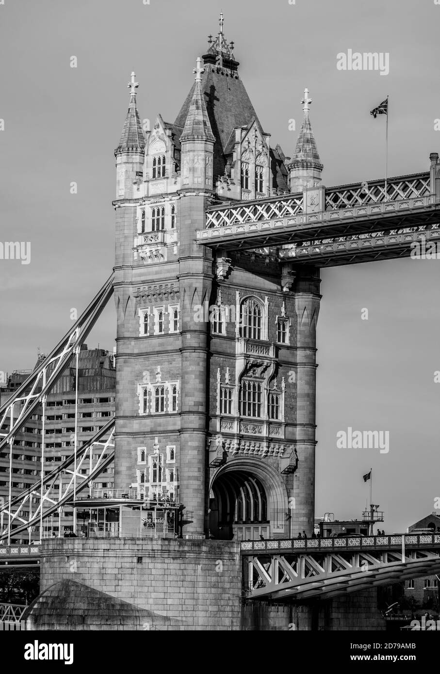 The famous tower bridge in london Black and White Stock Photos & Images ...