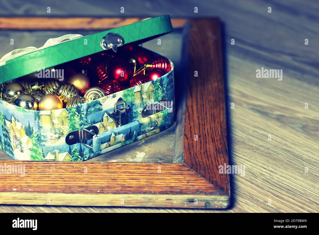 small red ball in a box Stock Photo - Alamy