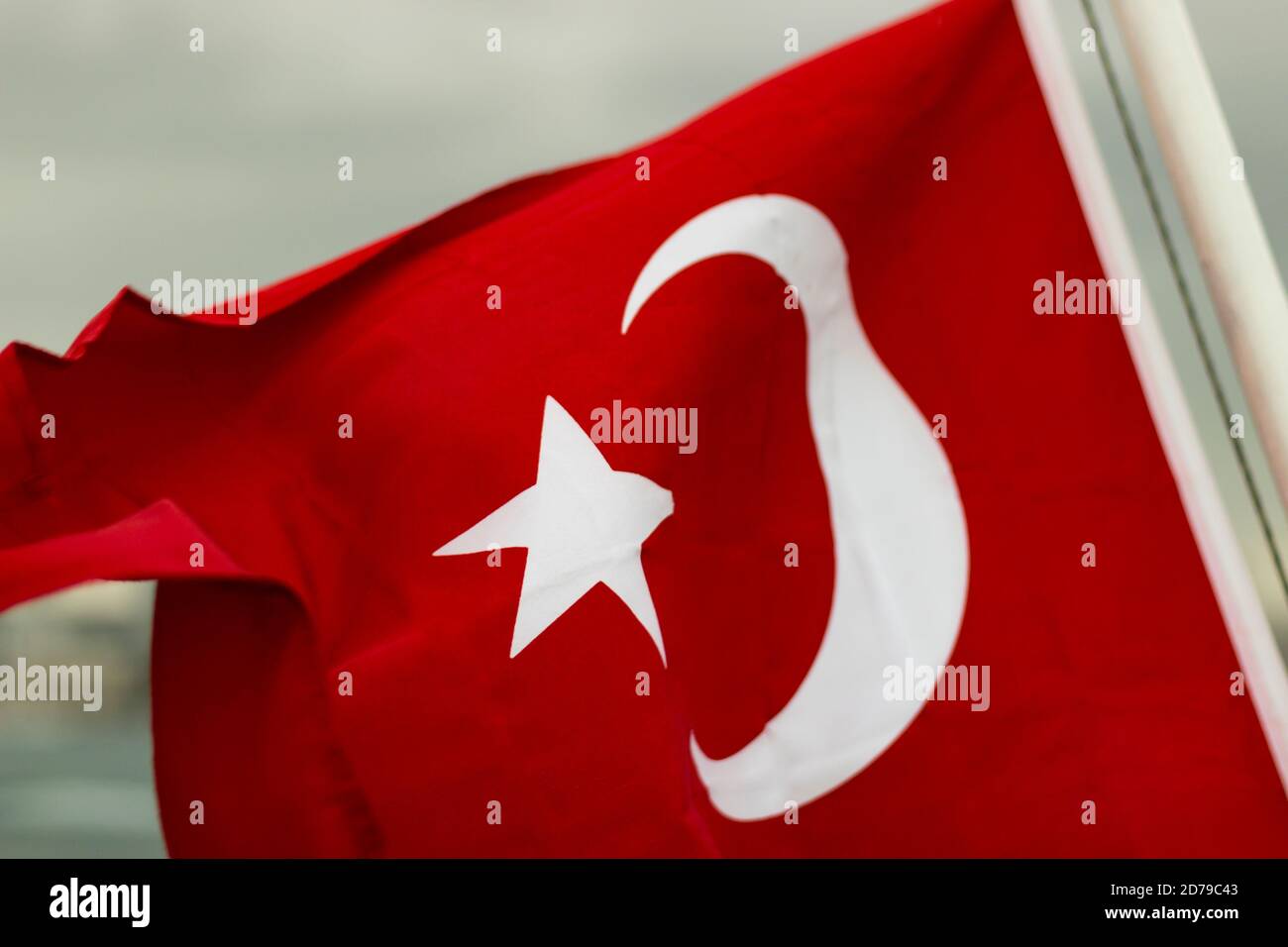 Flag turkey red white crescent hi-res stock photography and images - Alamy