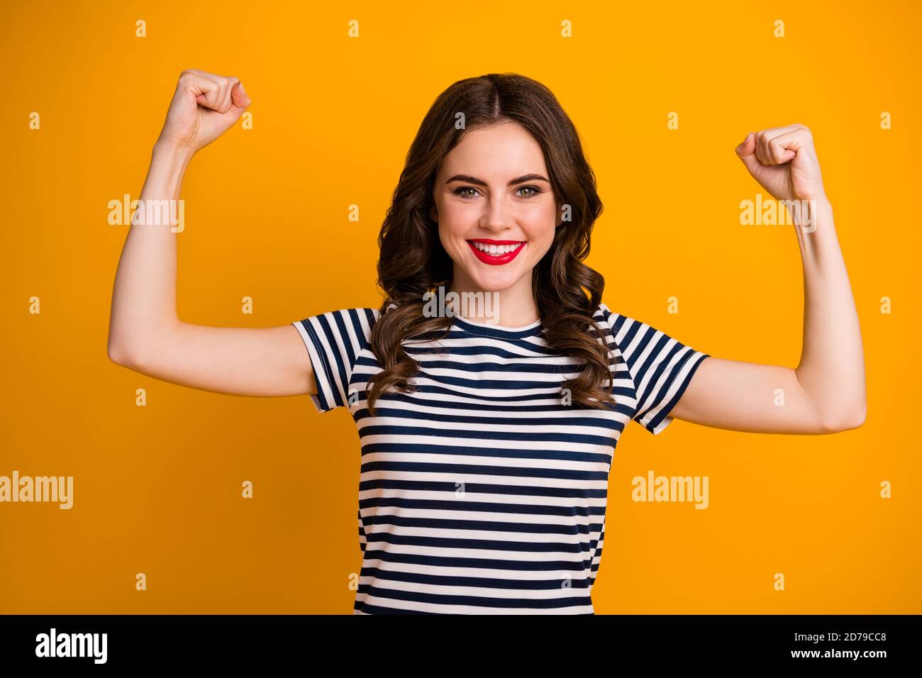 Close-up portrait of her she nice attractive lovely pretty strong ...