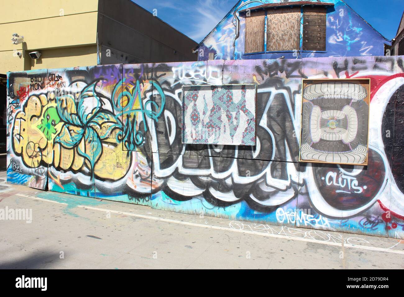 Santa Monica Graffiti Wall Stock Photo - Alamy