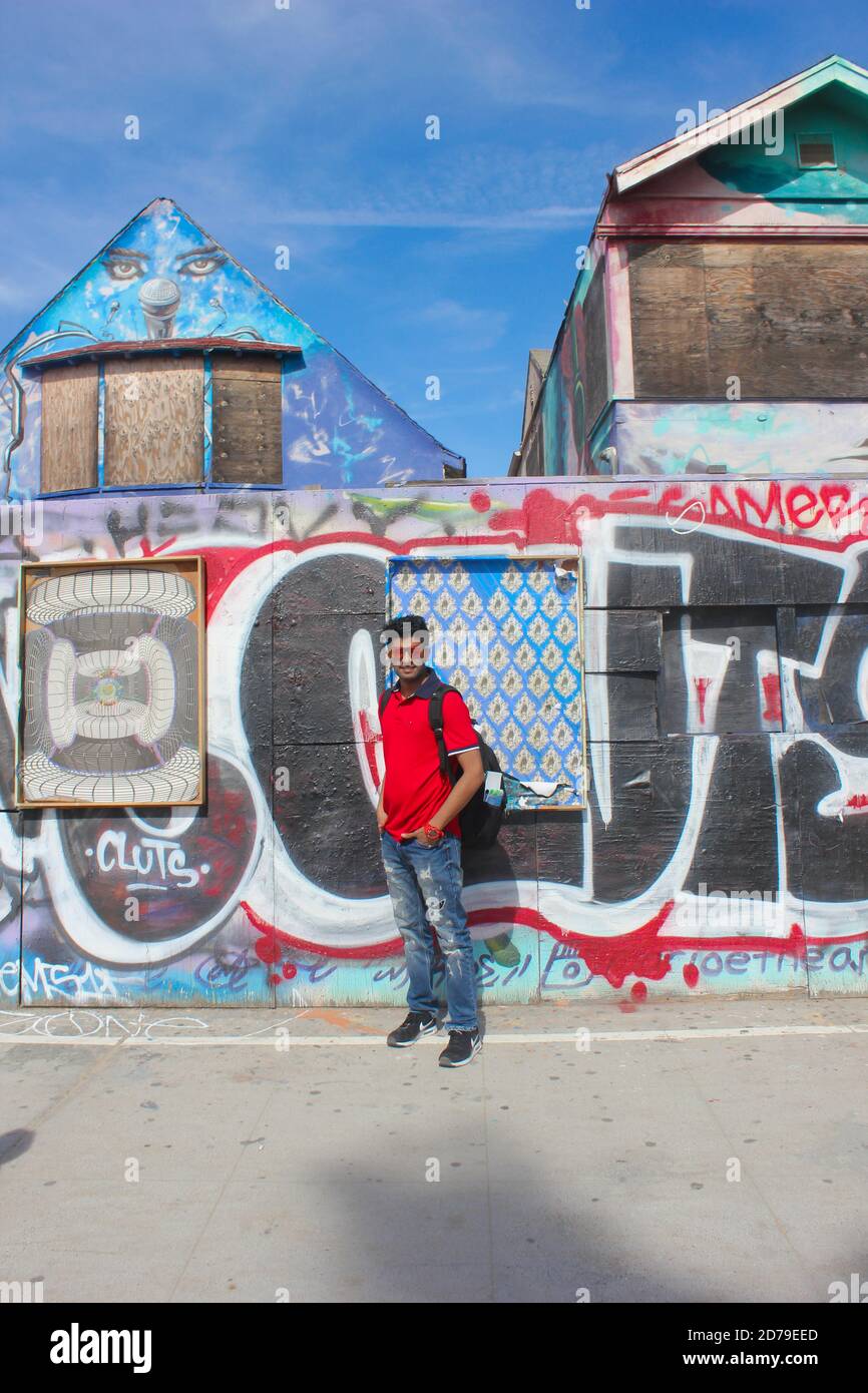 Santa Monica Graffiti Wall Stock Photo - Alamy