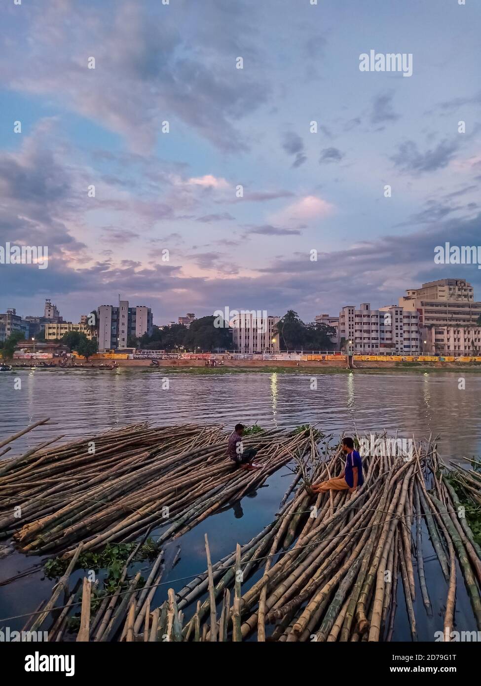 Floating bamboo shop on the river Stock Photo - Alamy