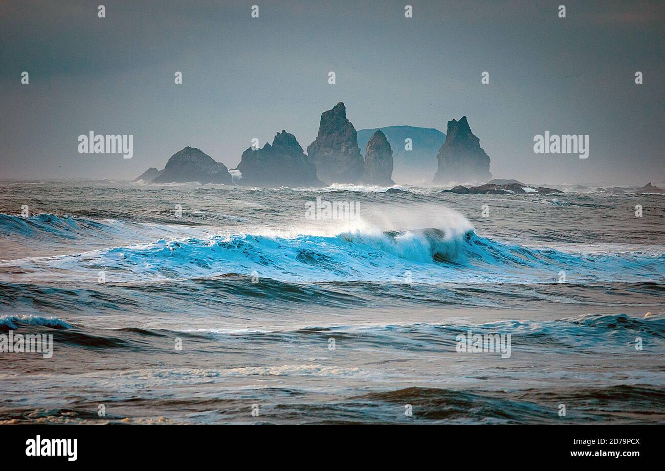 October 3, 2020: An Autumn full moon and high tide creates rough seas ...