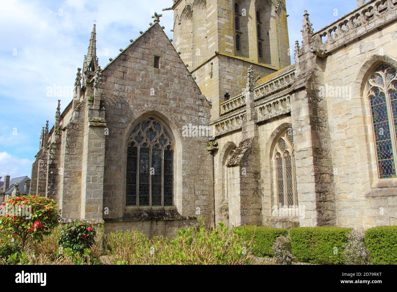 Outdoor of Saint Ronan church in Locronan Stock Photo - Alamy