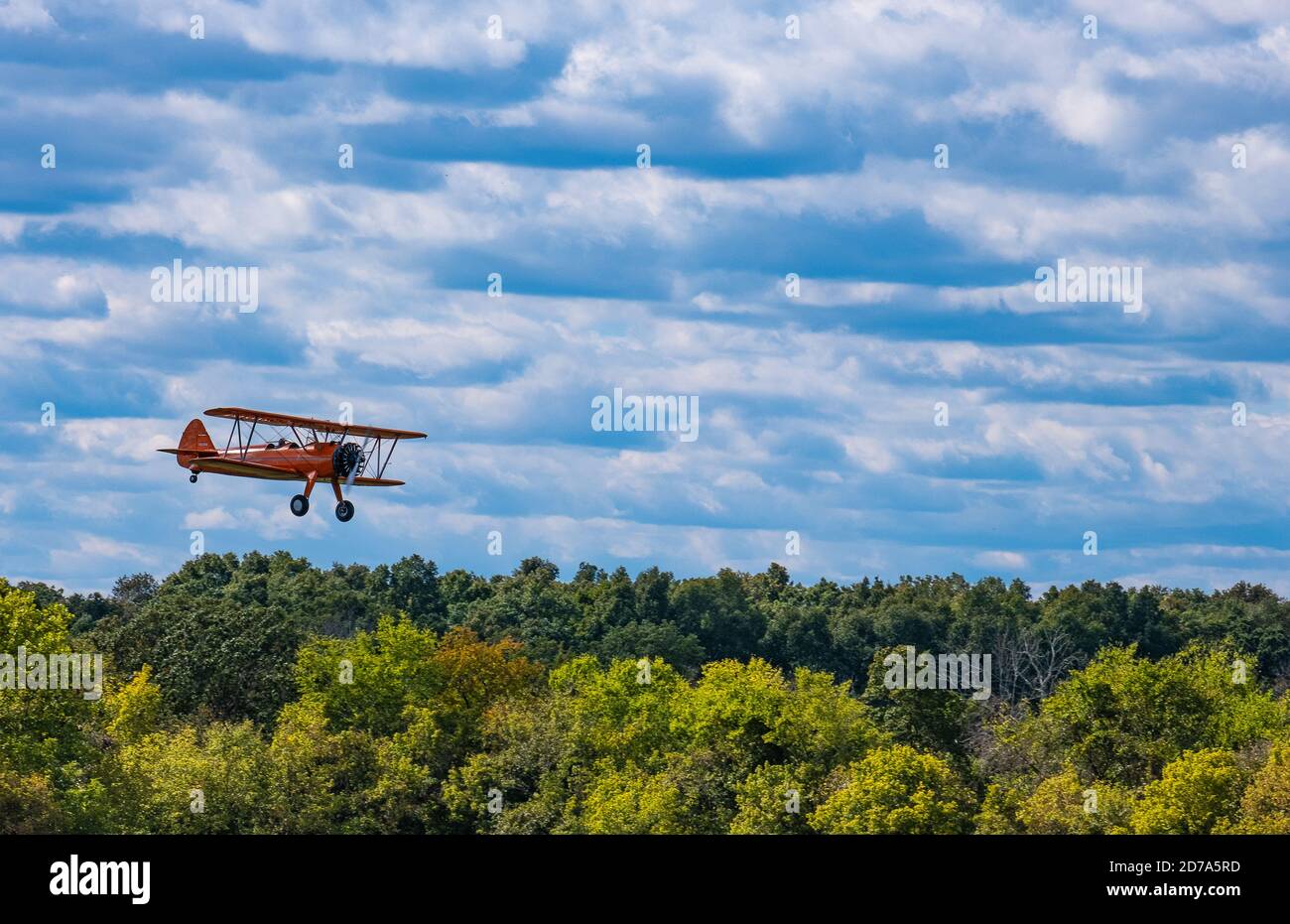 Bi plane landing hi-res stock photography and images - Alamy