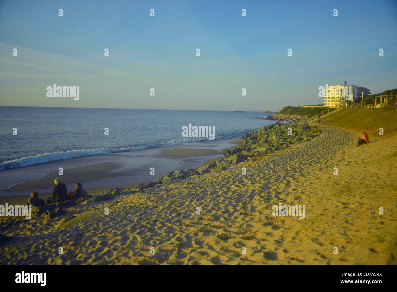 Quiet beach on the Basque coast in France, pasakdek Stock Photo - Alamy