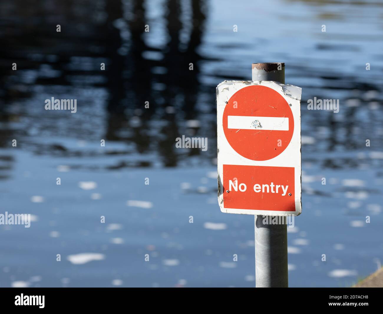 River warning signs hi-res stock photography and images - Alamy