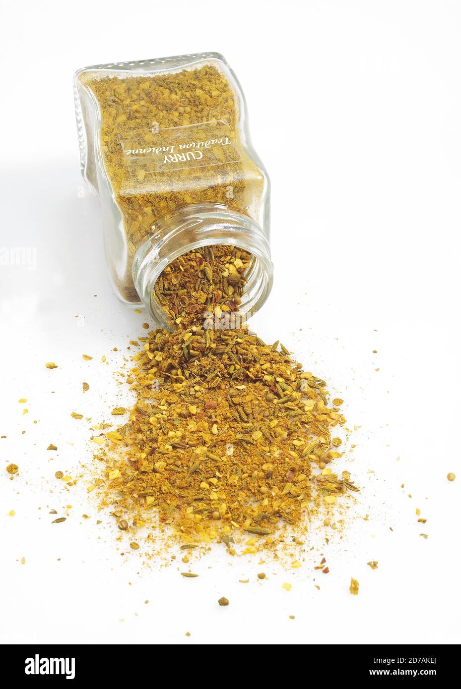 POWDER OF CURRY AGAINST WHITE BACKGROUND Stock Photo - Alamy