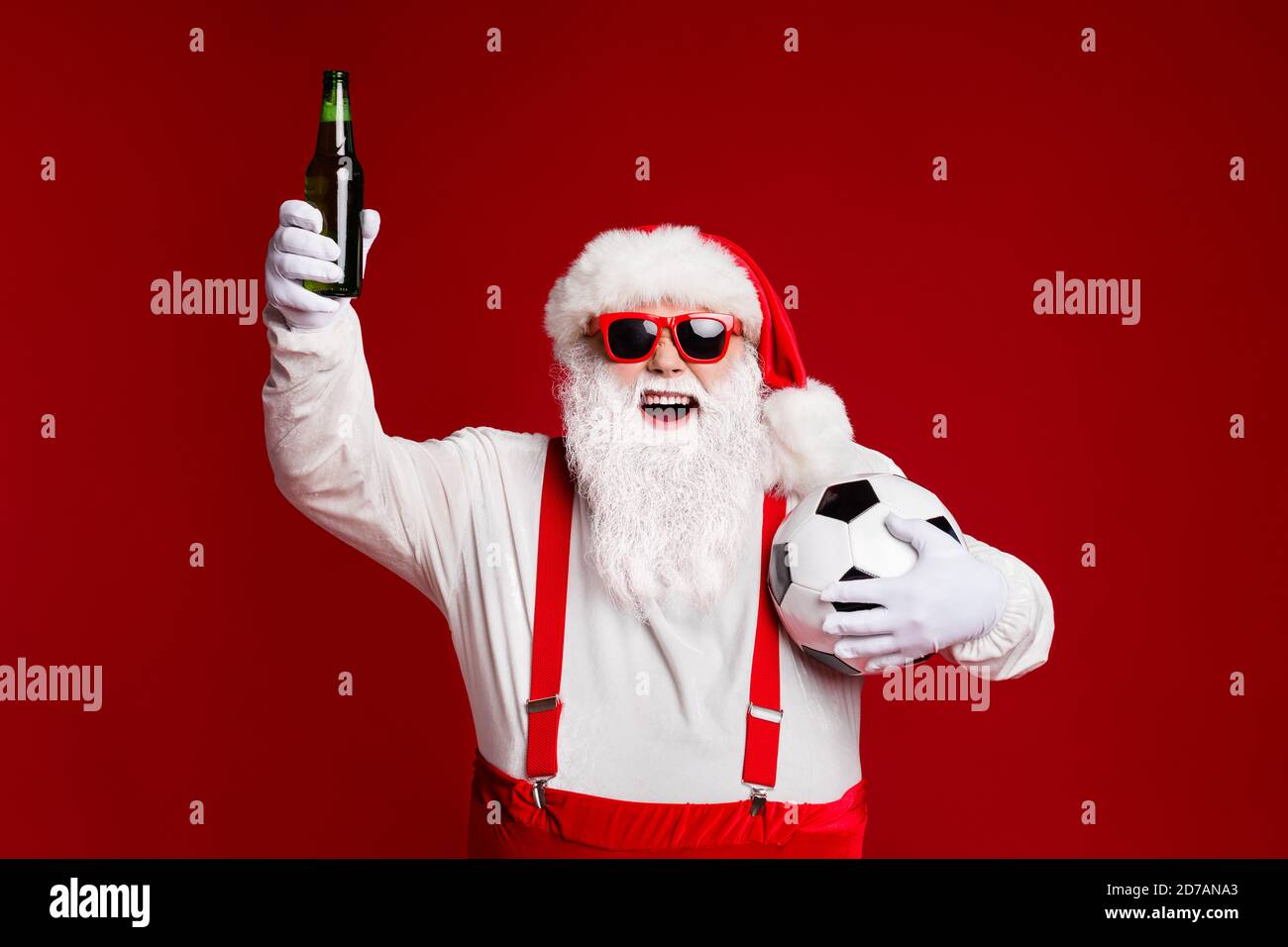 Fat old man drinking beer hi-res stock photography and images - Alamy