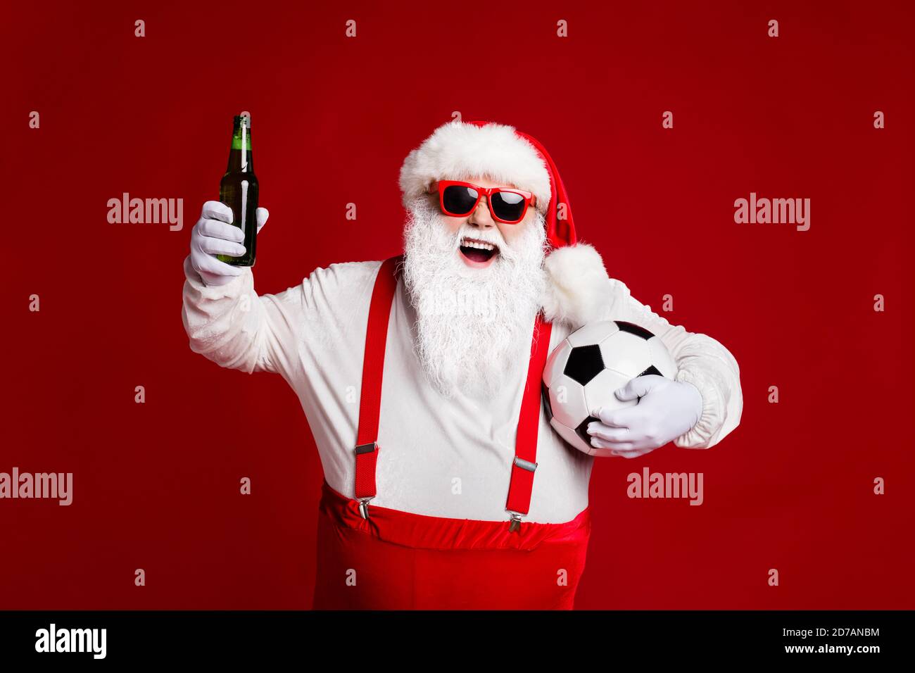 Fat old man drinking beer hi-res stock photography and images - Alamy