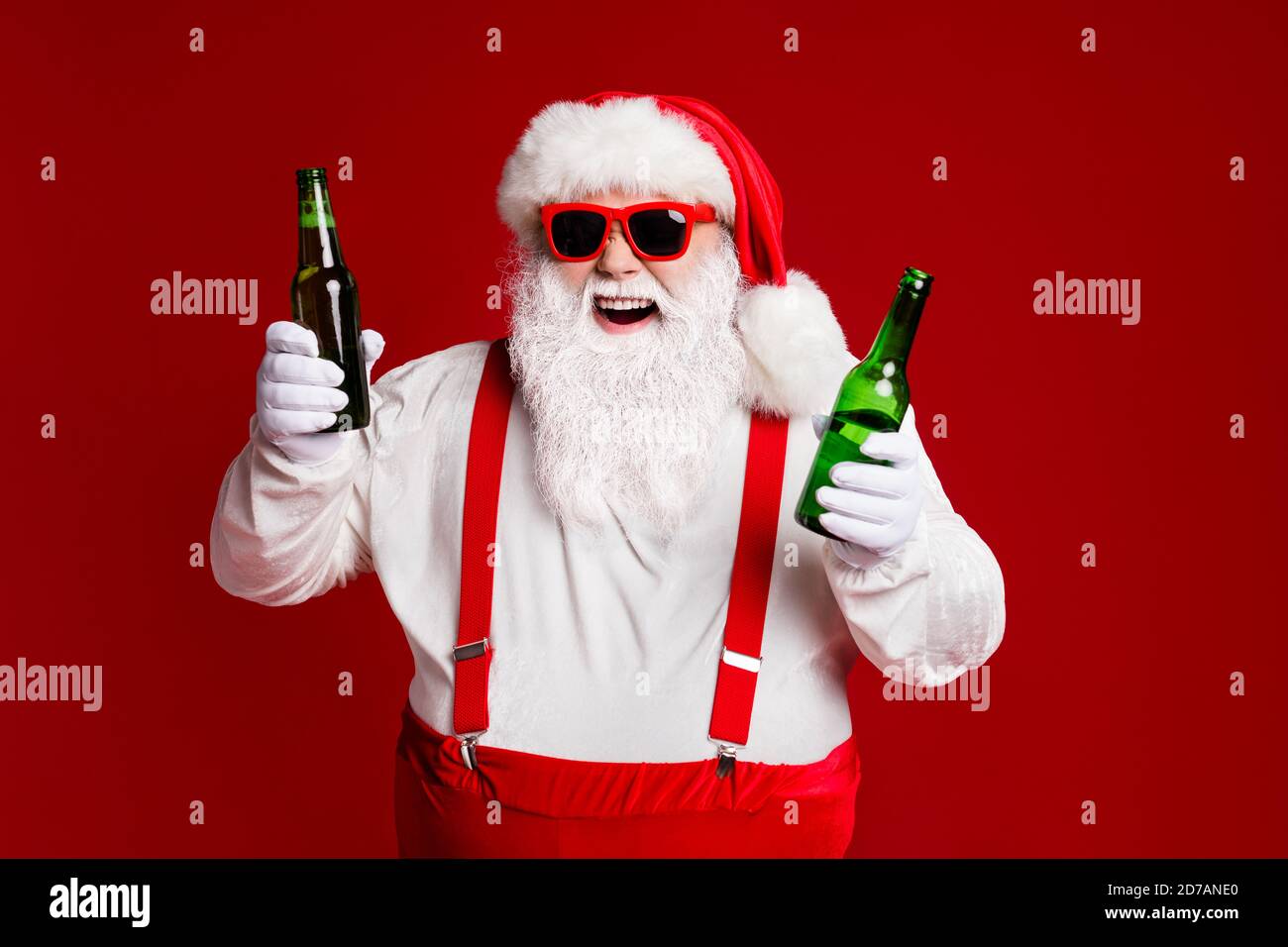 Fat old man drinking beer hi-res stock photography and images - Alamy