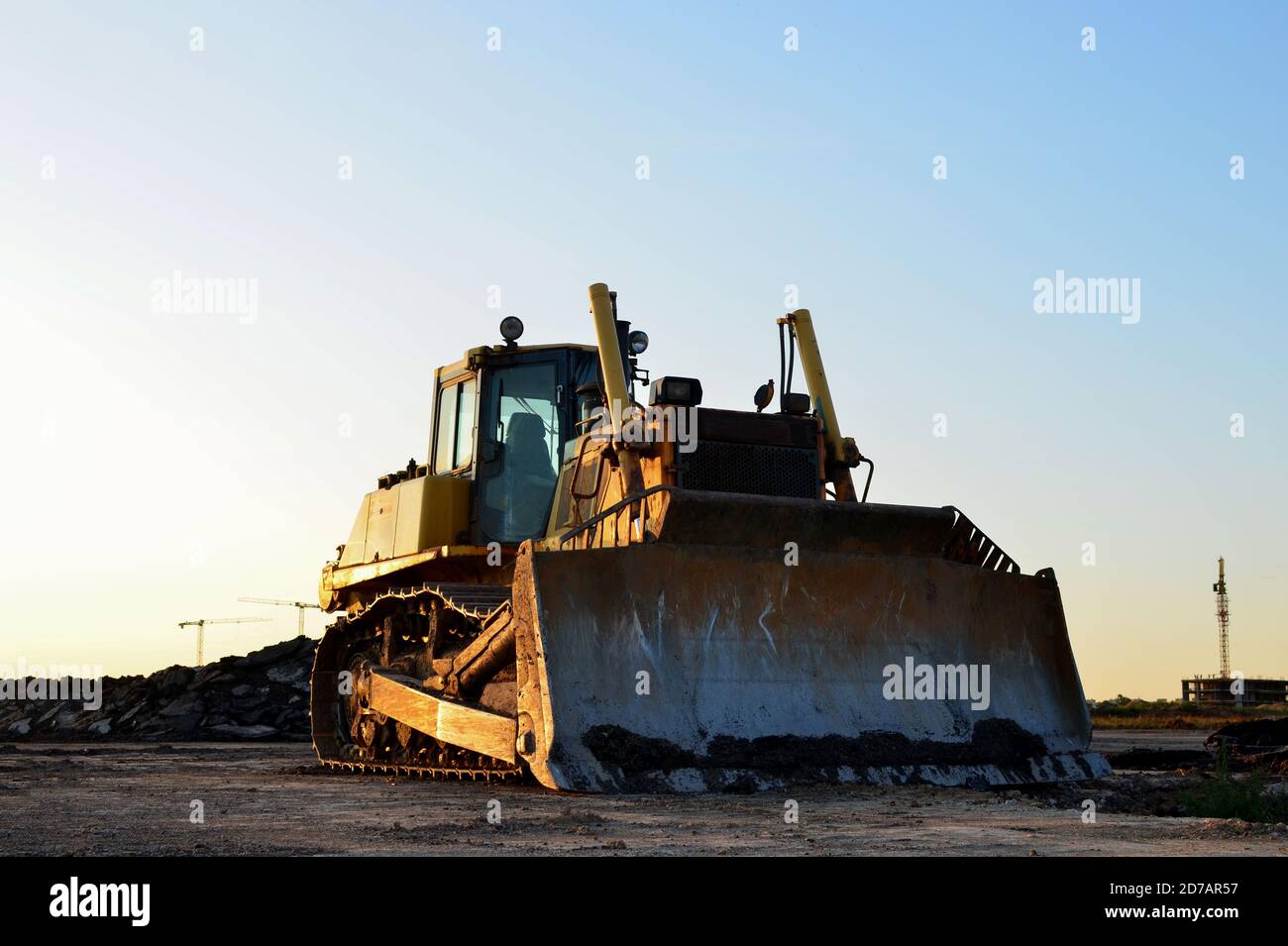 Track-type bulldozer, earth-moving equipment. Land clearing, grading ...