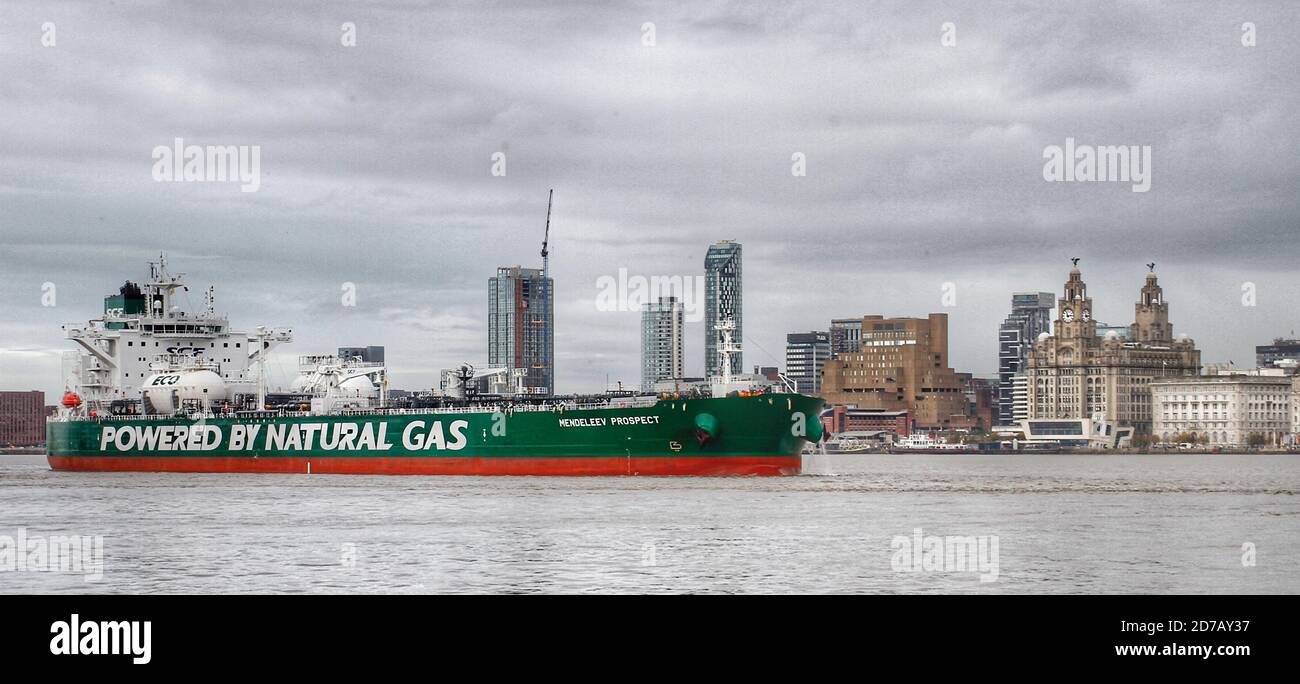 Ships on the River Mersey Stock Photo - Alamy