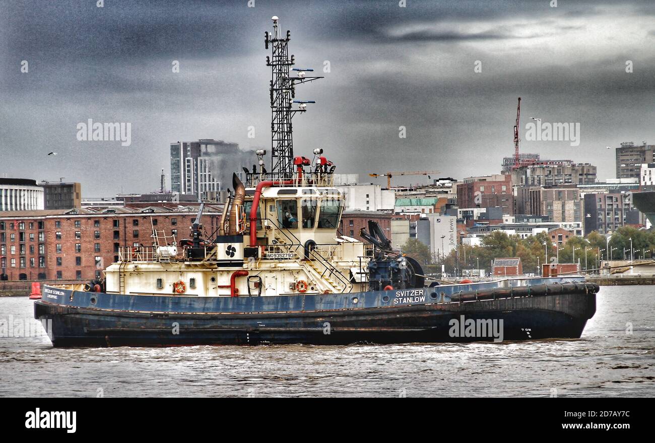 Ships on the River Mersey Stock Photo - Alamy