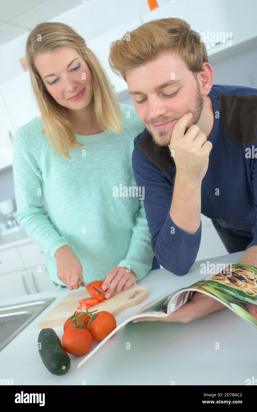 Teens cooking hi-res stock photography and images - Alamy
