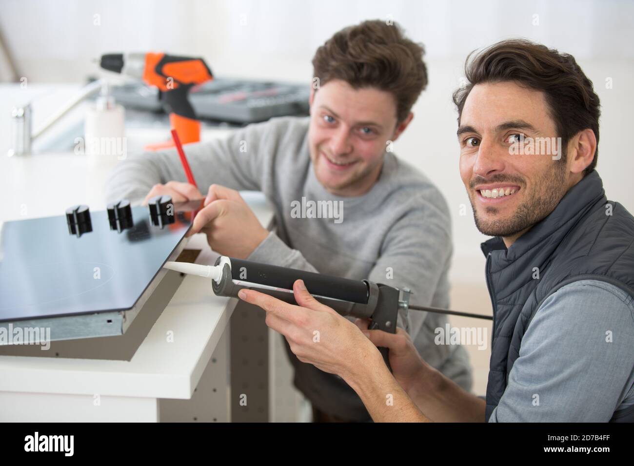 Silicon gun hi-res stock photography and images - Alamy