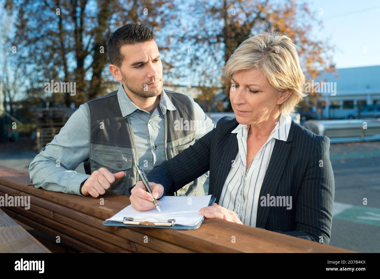 Management visibility hi-res stock photography and images - Alamy