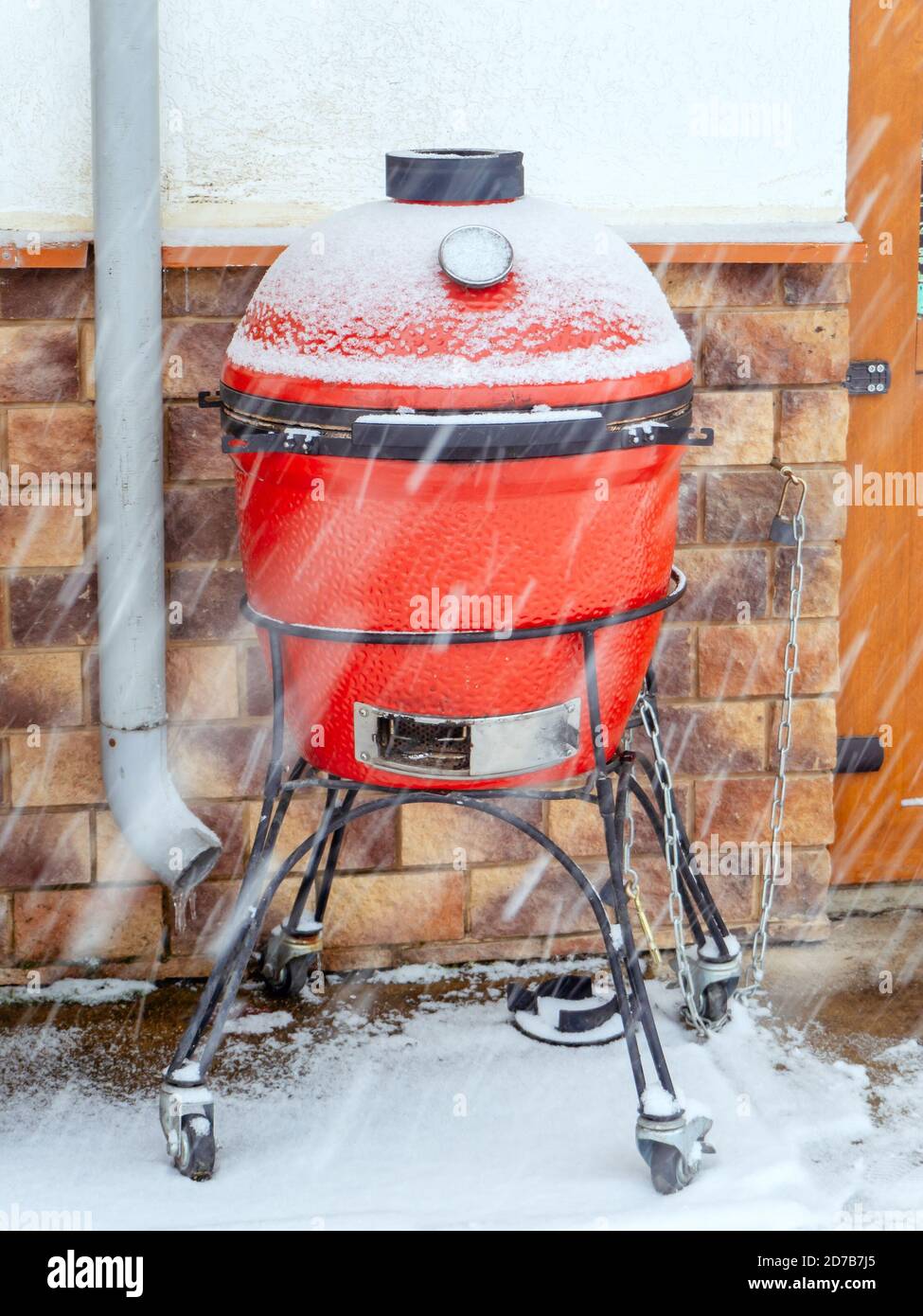 Masonry barbecue hi-res stock photography and images - Alamy