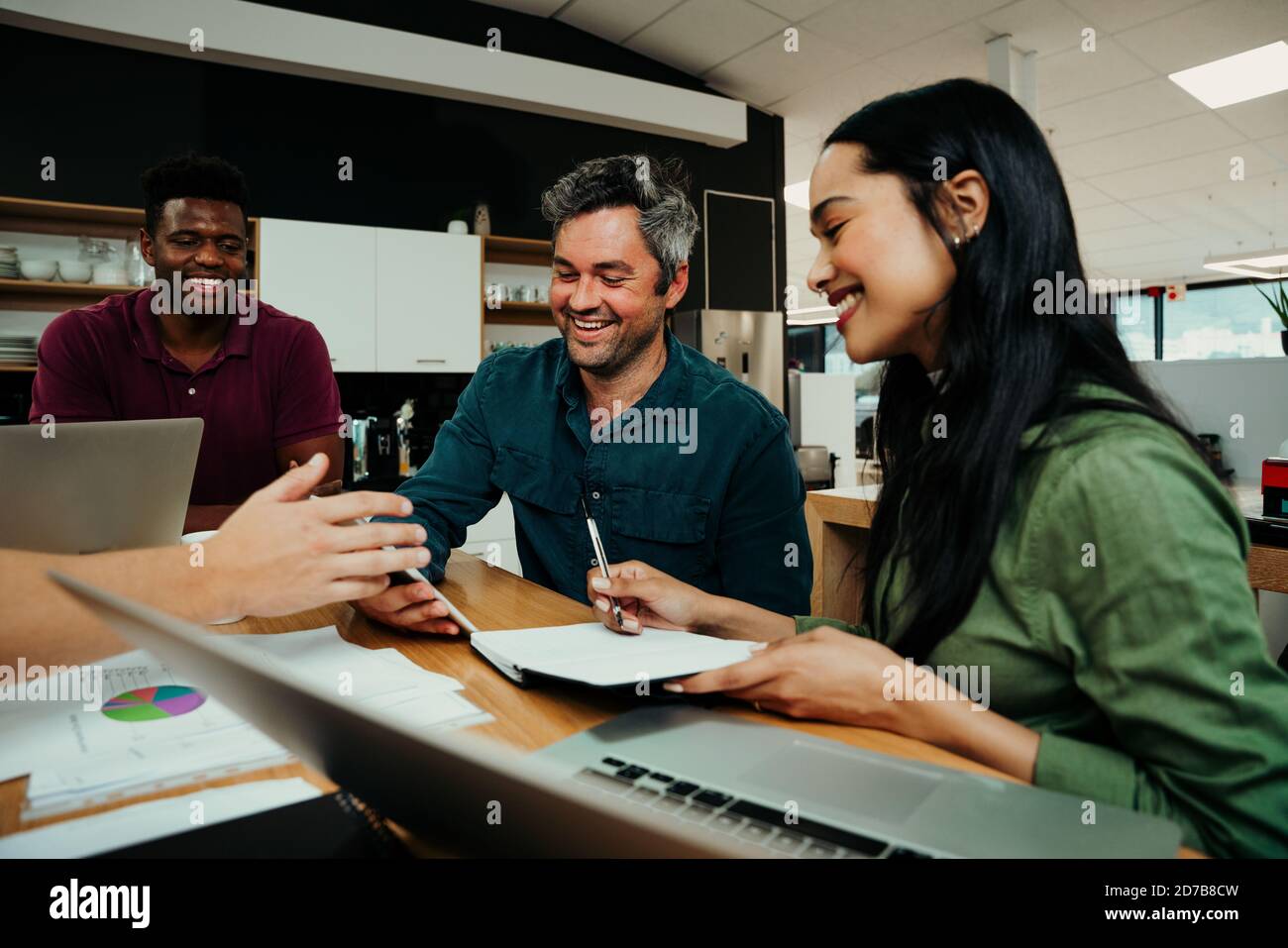 Diverse Group High Resolution Stock Photography and Images - Alamy