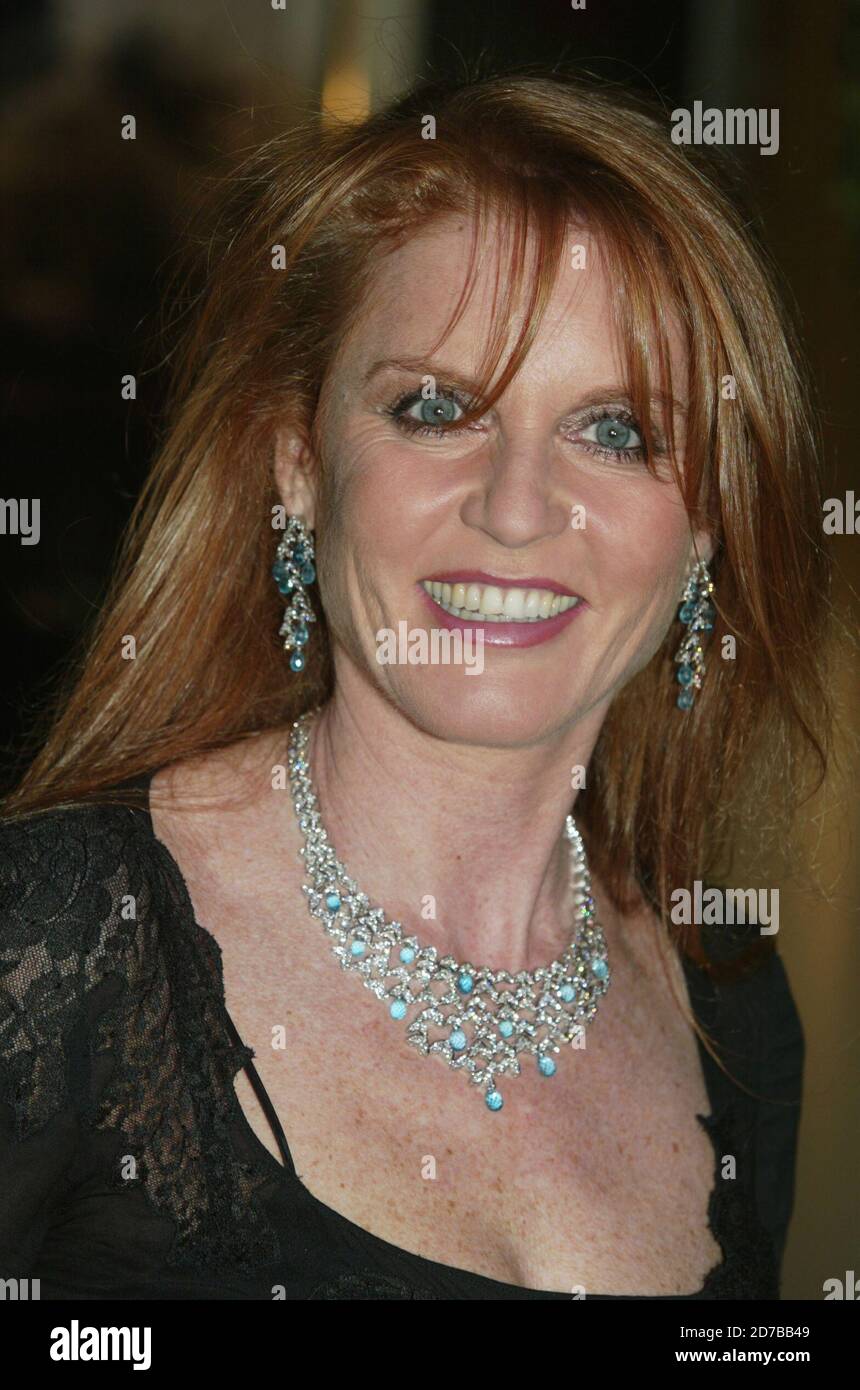 Sarah duchess of york in new york store hi-res stock photography and ...