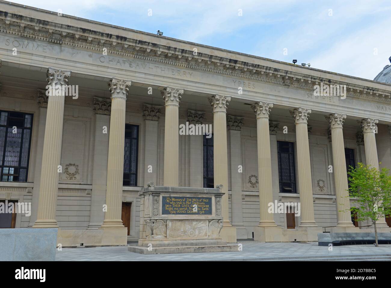 Sterling Memorial Library in Yale University, New Haven, Connecticut ...