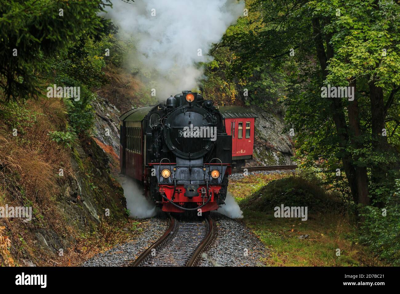 Under a steam locomotive hi-res stock photography and images - Alamy