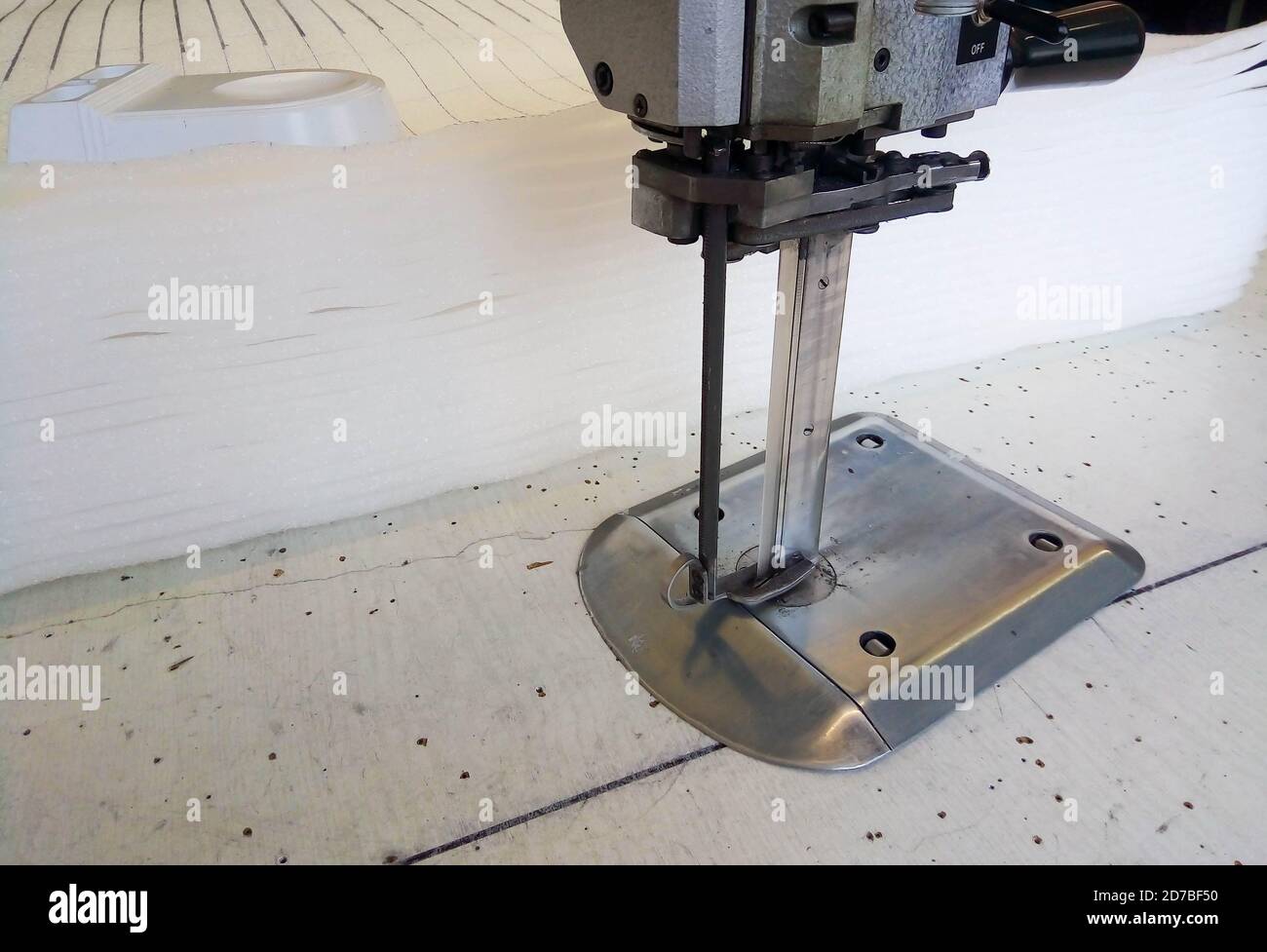 Cutting thread with knife hi-res stock photography and images - Alamy
