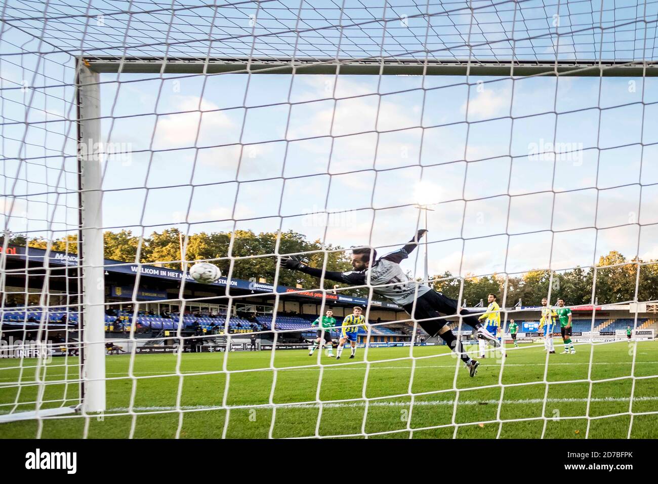 WAALWIJK - 21-10-2020, Mandemakers stadion. Dutch eredivisie, season ...