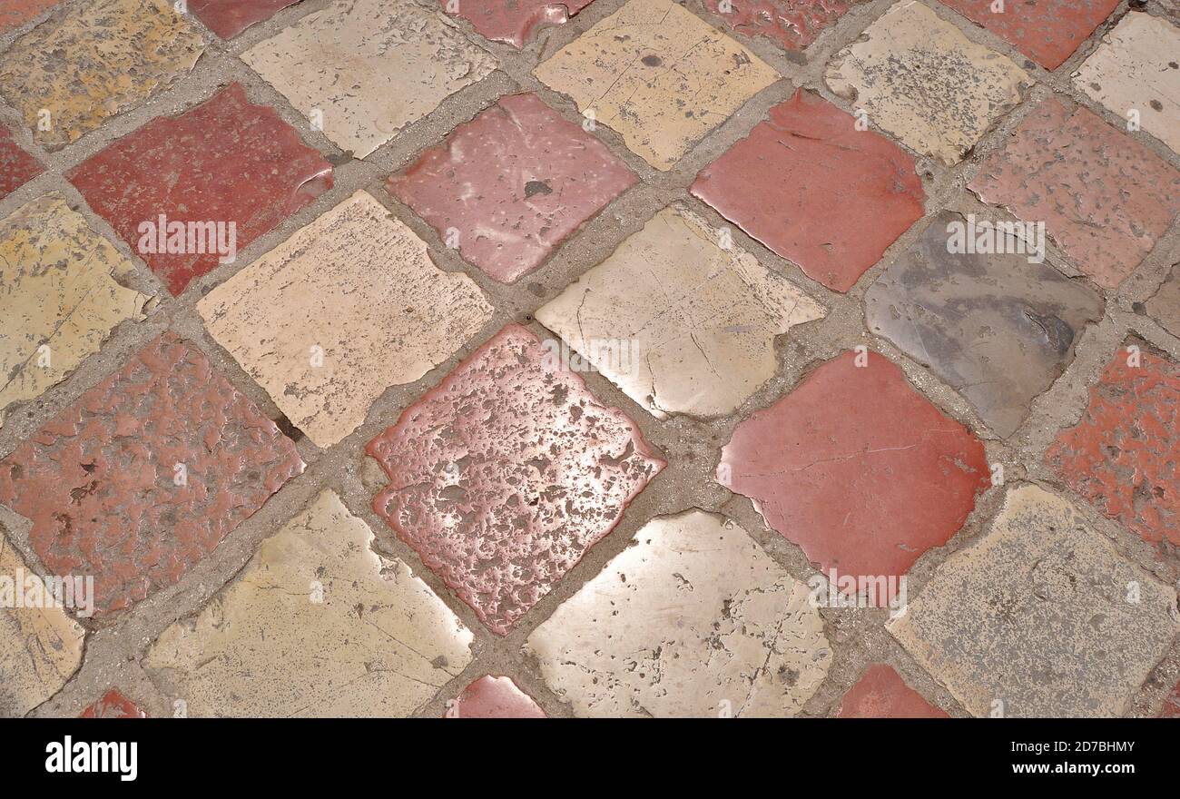 Old red cobblestone road pavement hi-res stock photography and images ...