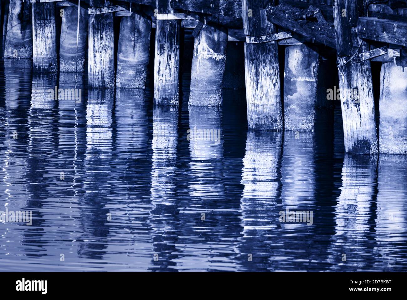 Piling structure hi-res stock photography and images - Alamy