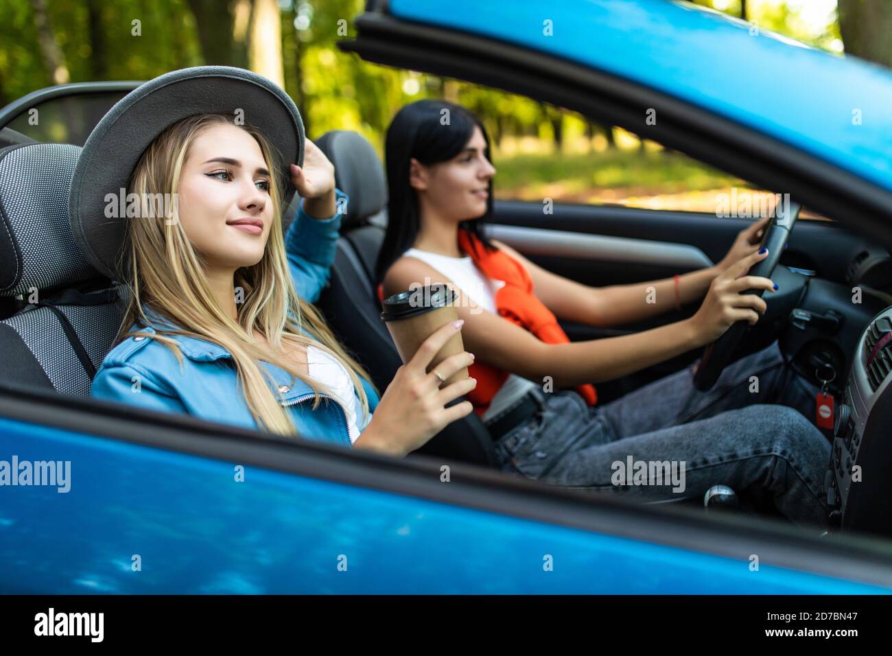 Two women friends car drive hi-res stock photography and images - Alamy