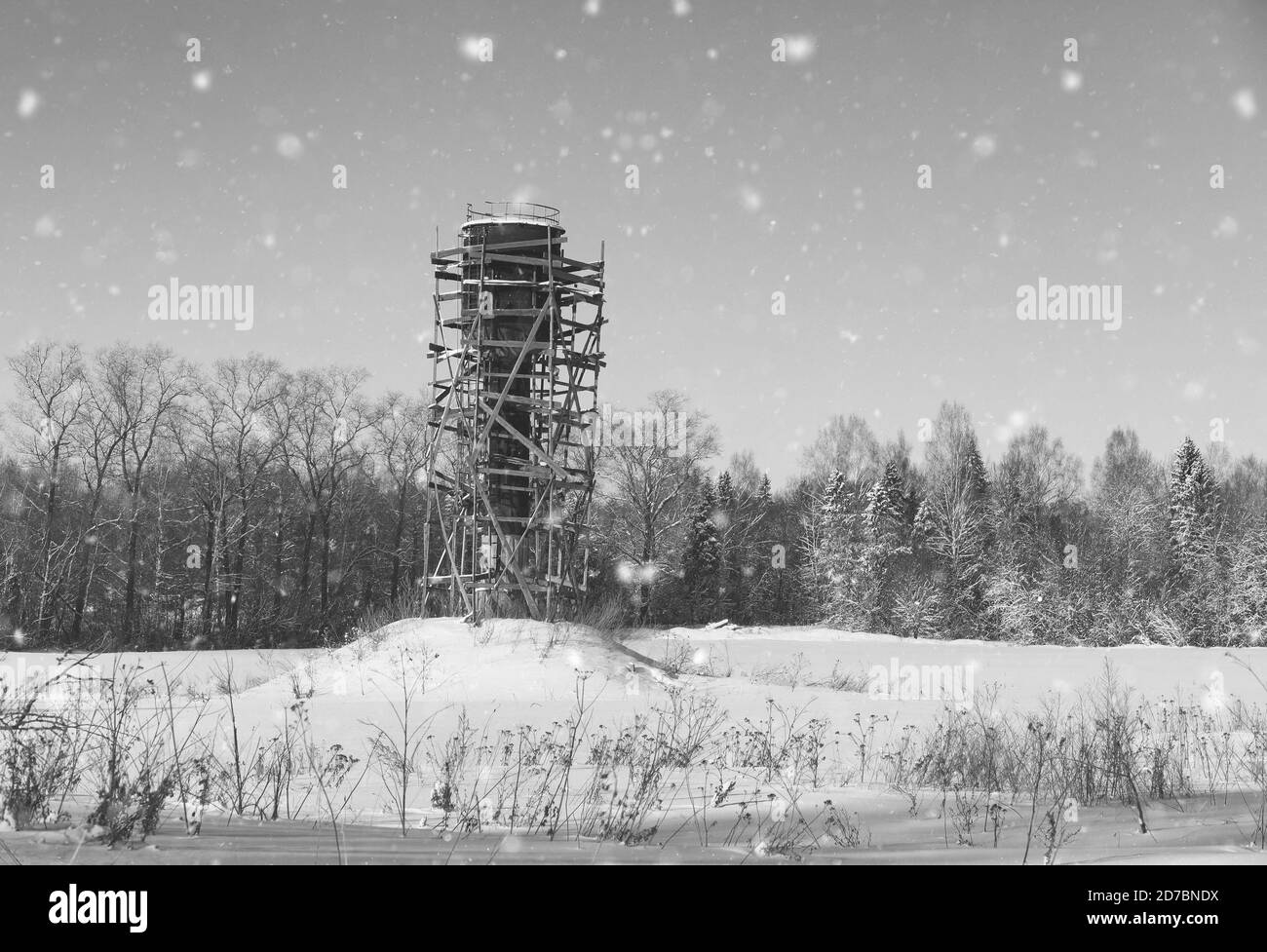 Scaffolding around tower Black and White Stock Photos & Images - Alamy