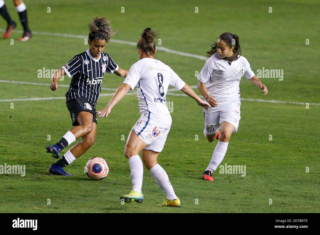 Sao Paulo, Brazil. 21 October, 2020. CORINTHIANS X SANTOS - Ingryd (# 5 ...