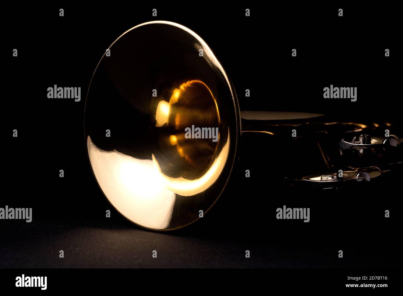 Symphony gold hi-res stock photography and images - Alamy