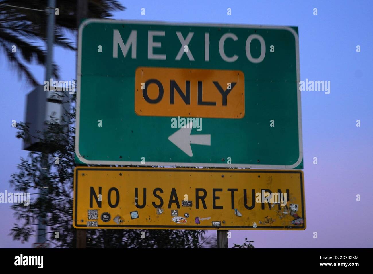 San Diego, United States. 20th Oct, 2020. A Mexico directional sign at ...