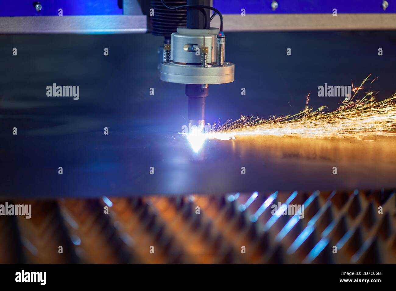 Heavy industrial metal cutting machine hi-res stock photography and ...