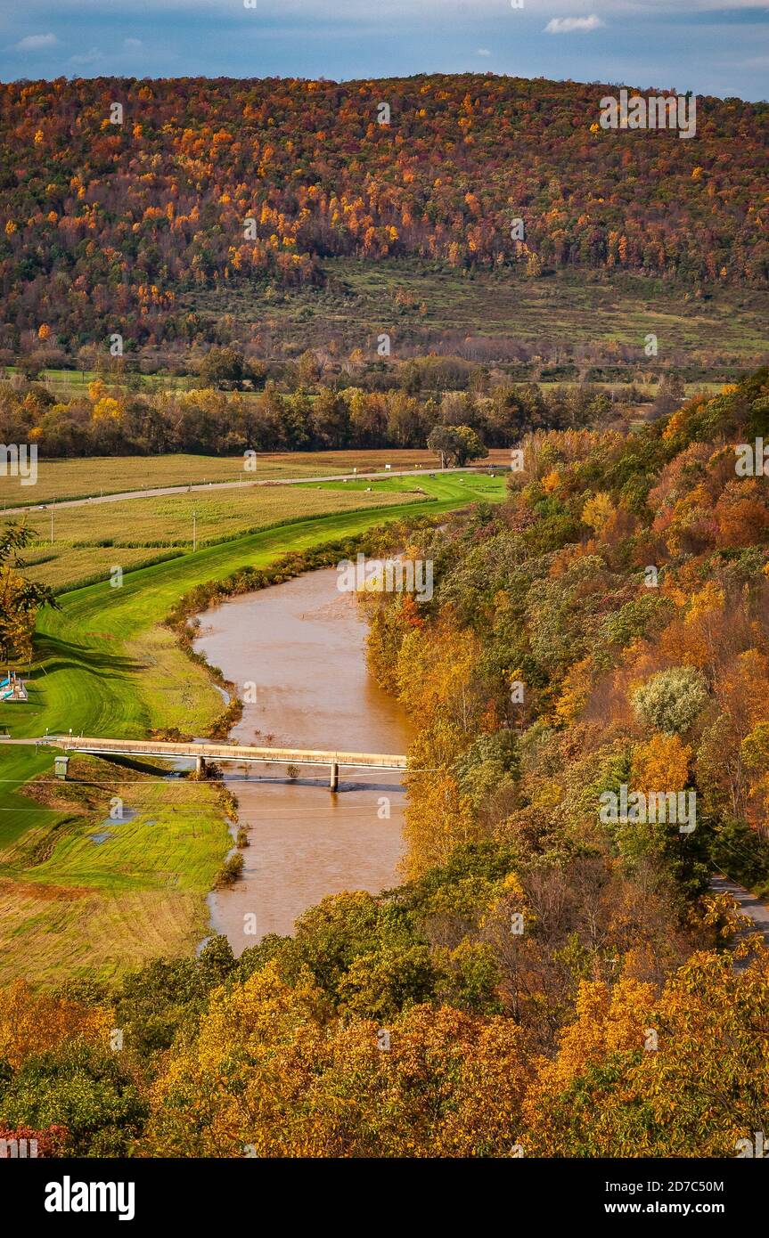 Bucolic landscape through bridge hi-res stock photography and images ...