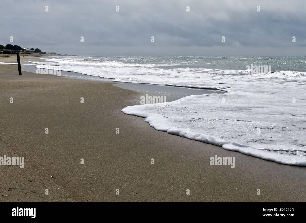 Tossing waves hi-res stock photography and images - Alamy