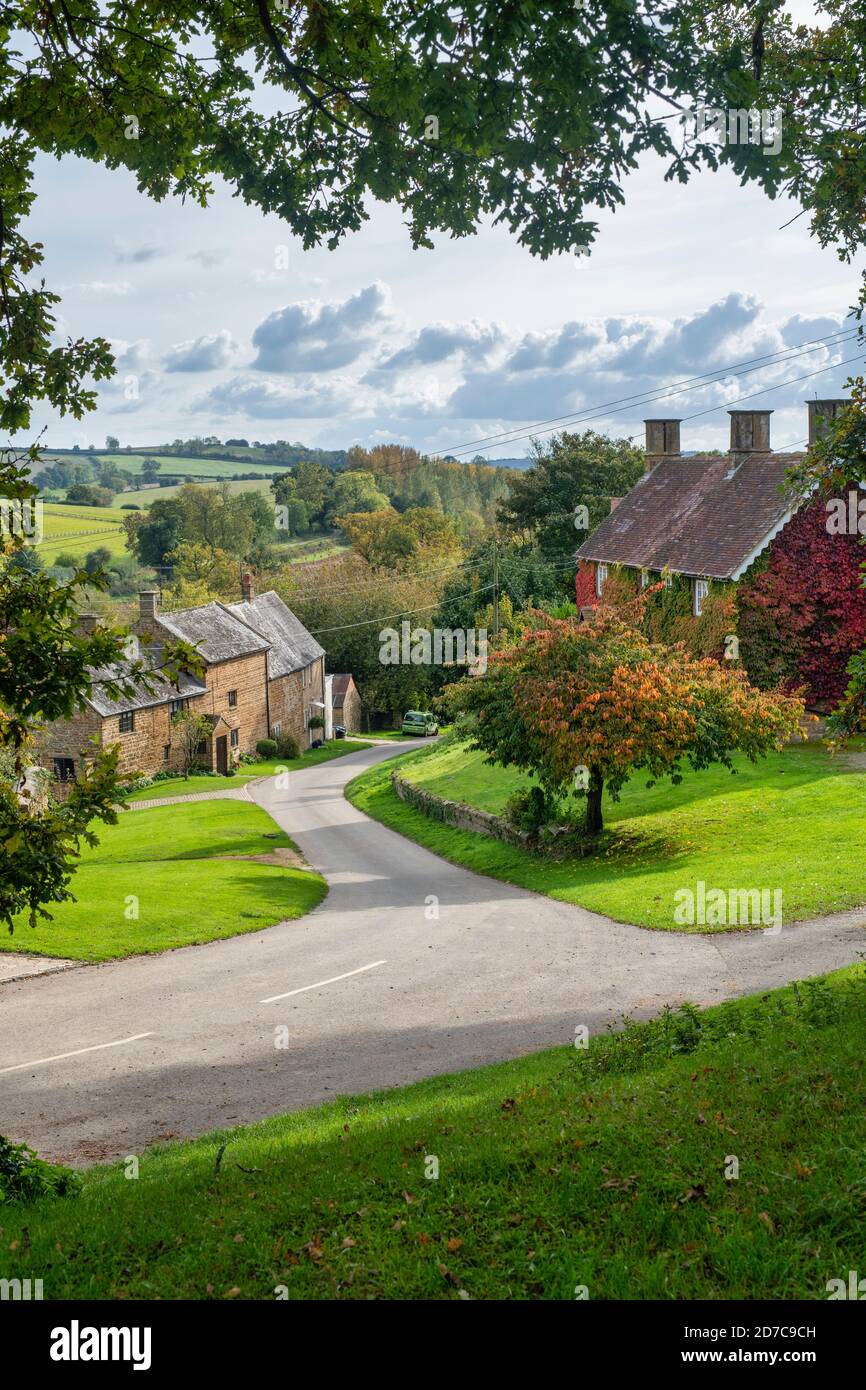 Winderton village in autumn. Winderton, Cotswolds, Warwickshire, England Stock Photo - Alamy