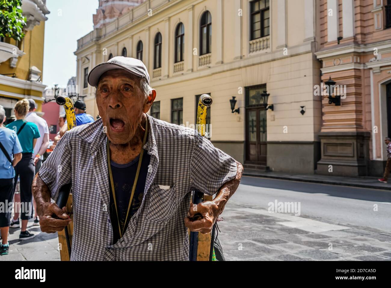 Old peru man hi-res stock photography and images - Alamy