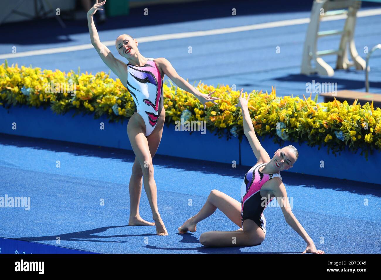 Anna voloshyna synchronized swimming hi-res stock photography and ...